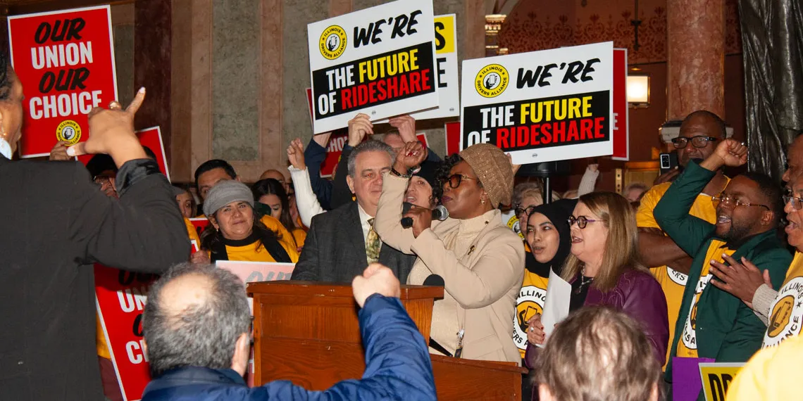 Illinois rideshare drivers rally for unionization bill - Springfield ...